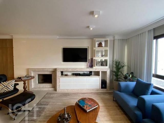 Apartamento com 3 dormitórios à venda, 142 m² Petrópolis Porto Alegre/RS