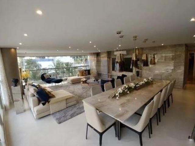Apartamento com 3 dormitórios à venda, 149 m² por R$ 4.400.000,00 Moema São Paulo/SP