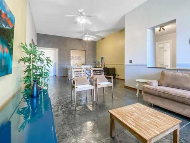 Apartamento com 3 dormitórios à venda, 150 m² por R$ 750.000,00 E