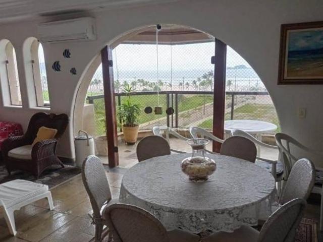 Apartamento com 3 dormitórios à venda, 150 m² por R$ 950.000,00 Enseada Guarujá/SP