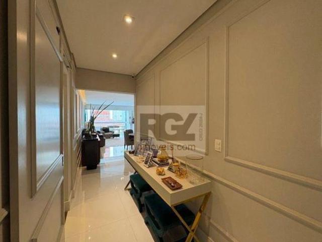 Apartamento com 3 dormitórios à venda, 155 m² por R$ 1.970.000,00 Embaré Santos/SP