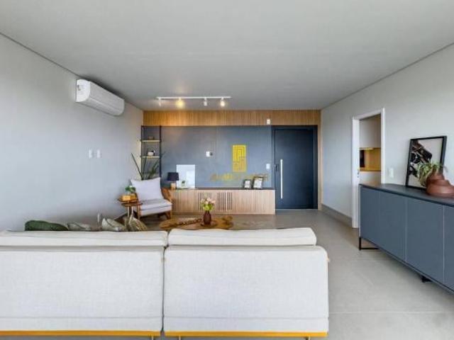 Apartamento com 3 dormitórios à venda, 155 m² por R$ 2.040.000,00 Reserva Luiza Tomaselli Indaia