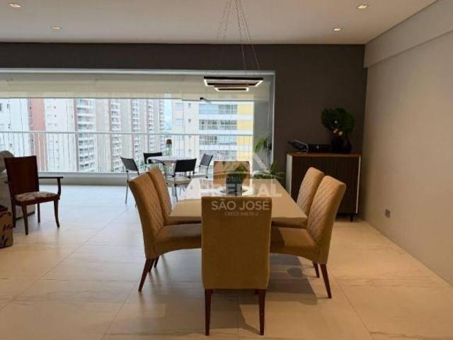 Apartamento com 3 dormitórios à venda, 156 m² Jardim das Indústrias São José dos Campos/SP