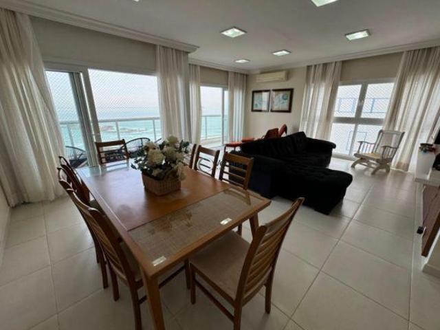 Apartamento com 3 dormitórios à venda, 156 m² por R$ 1.850.000,00