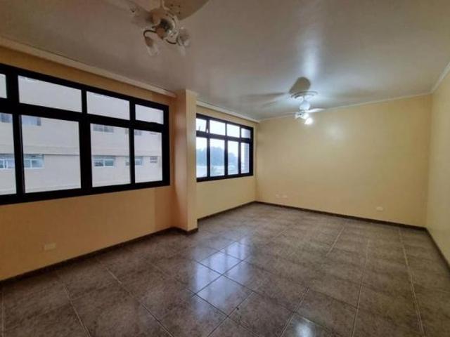 Apartamento com 3 dormitórios à venda, 160 m² por R$ 1.000.000,00 José Menino Santos/SP