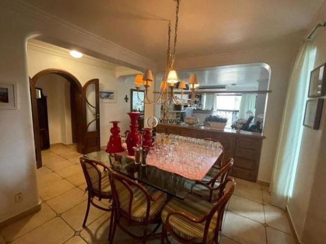 Apartamento com 3 dormitórios à venda, 160 m² por R$ 600.000,00 E