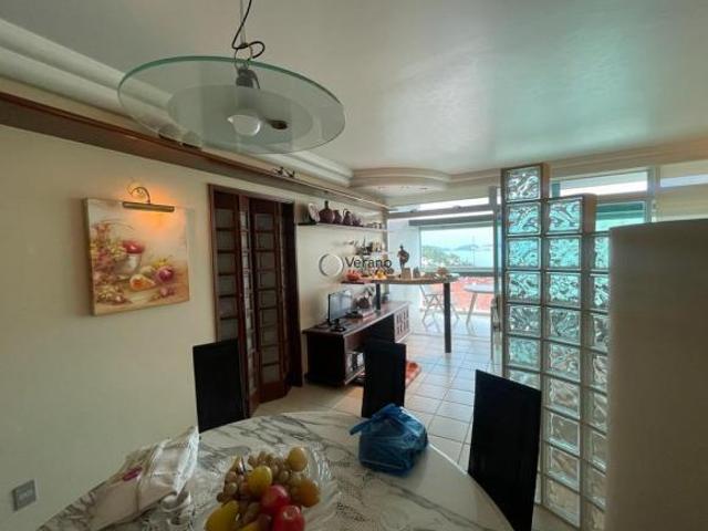 Apartamento com 3 dormitórios à venda, 160 m² por R$ 850.000,00 E