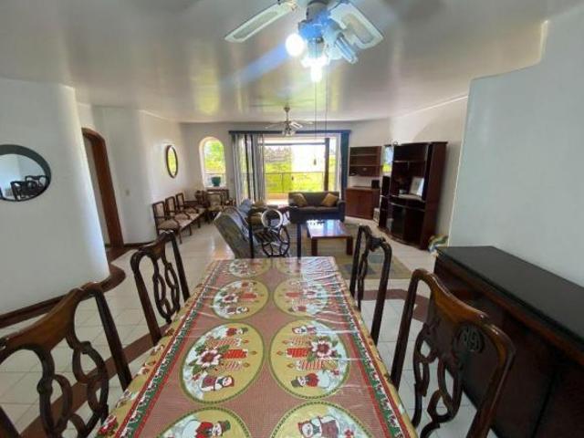 Apartamento com 3 dormitórios à venda, 160 m² por R$ 900.000,00 E