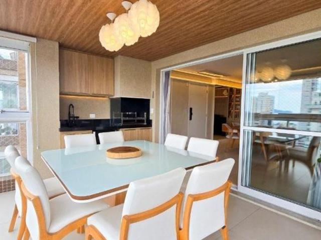 Apartamento com 3 dormitórios à venda, 164 m² por R$ 3.199.000,00 Aparecida Santos/SP
