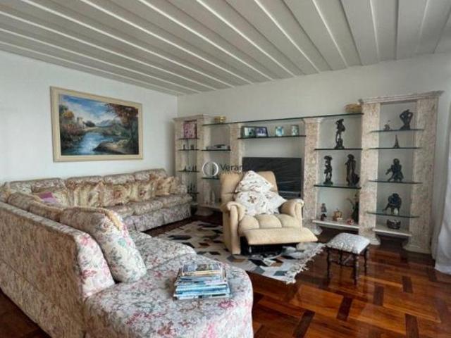 Apartamento com 3 dormitórios à venda, 165 m² por R$ 1.300.000,00
