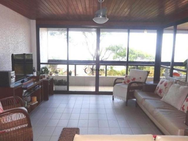 Apartamento com 3 dormitórios à venda, 170 m² por R$ 850.000,00 E