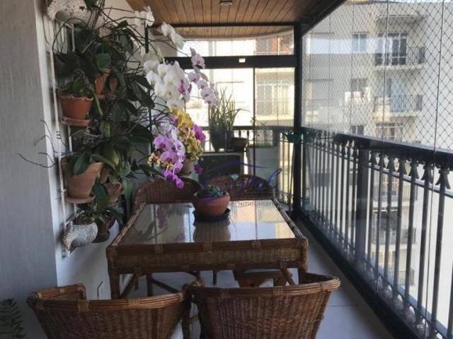 Apartamento com 3 dormitórios à venda, 175 m² por R$ 1.300.000,00 Pitangueiras Guarujá/SP