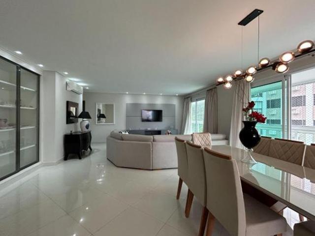 Apartamento com 3 dormitórios à venda, 175 m² por R$ 1.480.000,00 Pitangueiras Guarujá/SP