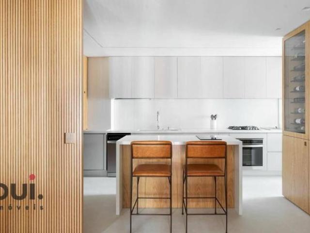 Apartamento com 3 dormitórios à venda, 175 m² por R$ 4.300.000,00 Moema São Paulo/SP