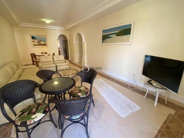 Apartamento com 3 dormitórios à venda, 176 m² por R$ 800.000,00 E