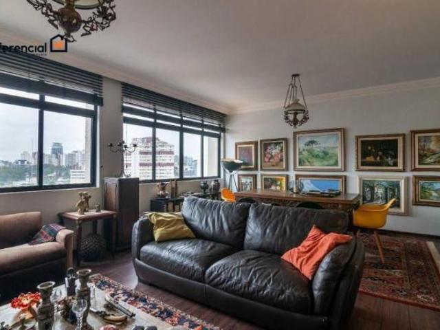 Apartamento com 3 dormitórios à venda, 178 m² por R$ 715.000,00 Centro Curitiba/PR