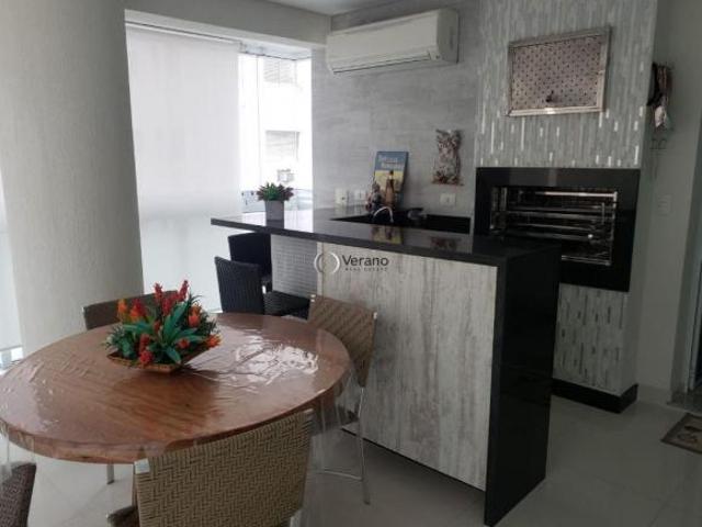 Apartamento com 3 dormitórios à venda, 180 m² por R$ 1.550.000,00