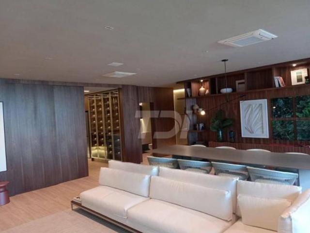 Apartamento com 3 dormitórios à venda, 180 m² por R$ 4.068.840,00 Champagnat Curitiba/PR