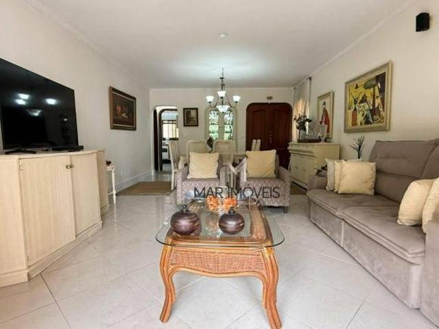 Apartamento com 3 dormitórios à venda, 182 m² por R$ 870.000,00 Pitangueiras Guarujá/SP