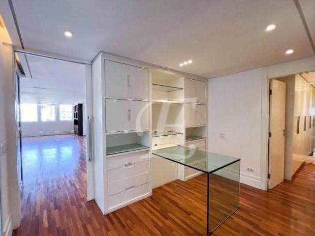 Apartamento com 3 dormitórios à venda, 184 m² por R$ 3.395.000,00 Cerqueira César São Paulo/SP