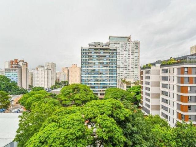 Apartamento à venda no Campo Belo com 3 Suites e 4 Banheiros