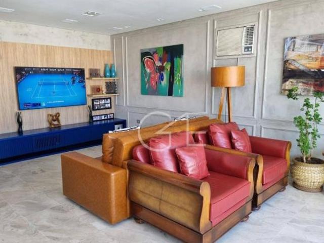 Apartamento com 3 dormitórios à venda, 190 m² por R$ 2.200.000,00 Boqueirão Santos/SP