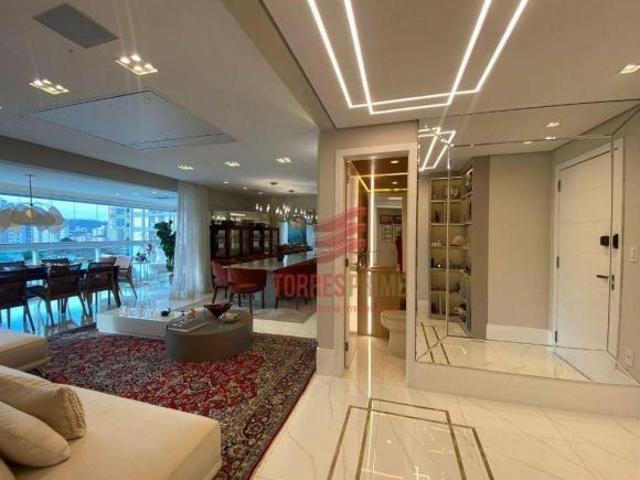 Apartamento com 3 dormitórios à venda, 191 m² por R$ 3.850.000,00 Embaré Santos/SP