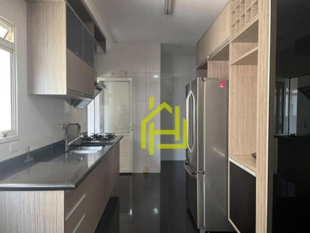 Apartamento com 3 dormitórios à venda, 196 m² por R$ 1.990.000,00 Condomínio Único Campolim Soro
