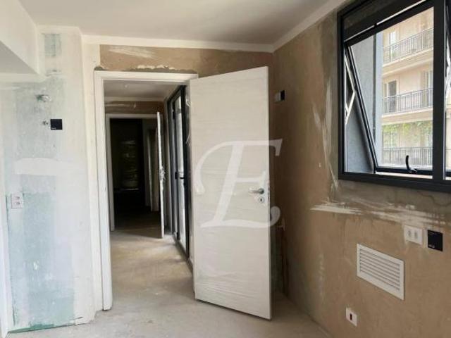 Apartamento com 3 dormitórios à venda, 196 m² por R$ 8.910.548,85 Cerqueira César São Paulo/SP
