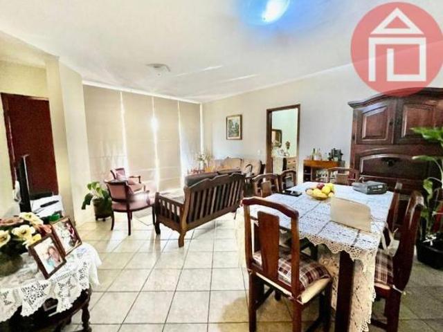 Apartamento com 3 dormitórios à venda, 103 m² por R$ 800.000,00 Centro Bragança Paulista/SP