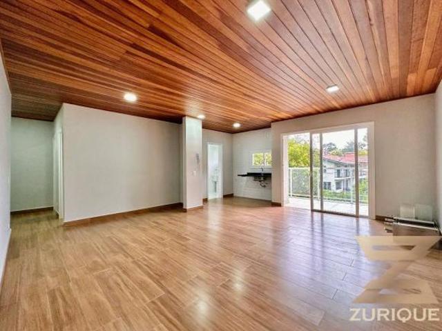 Apartamento com 3 dormitórios à venda, 102 m² por R$ 875.000,00 Jaguaribe Campos do Jordão/SP