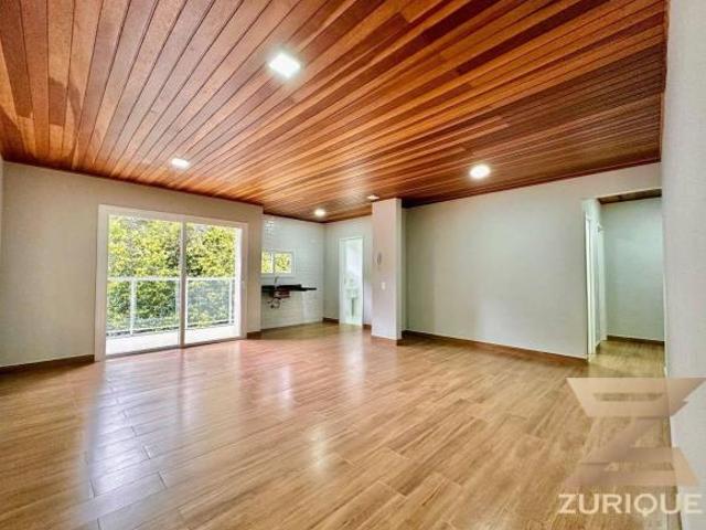 Apartamento com 3 dormitórios à venda, 102 m² por R$ 825.000,00 Jaguaribe Campos do Jordão/SP