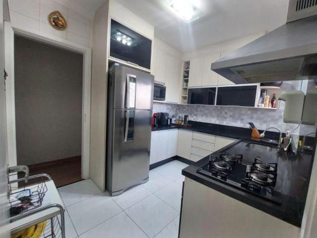 Apartamento com 3 dormitórios à venda, 105 m² por R$ 1.025.000 Jardim Tupanci. Barueri/SP