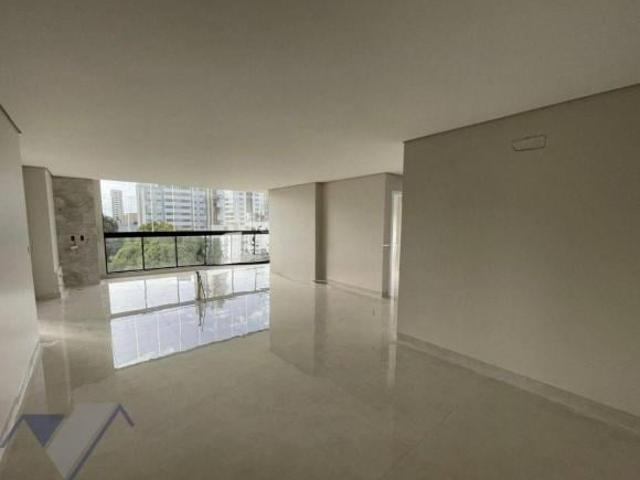 Apartamento com 3 dormitórios à venda, 108 m² por R$ 1.200.000,00 Centro Toledo/PR