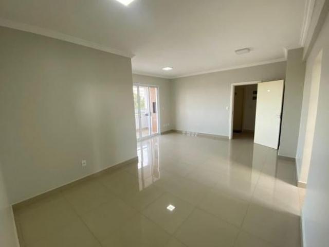 Apartamento com 3 dormitórios à venda, 108 m² por R$ 860.000,00 Saraiva Uberlândia/MG