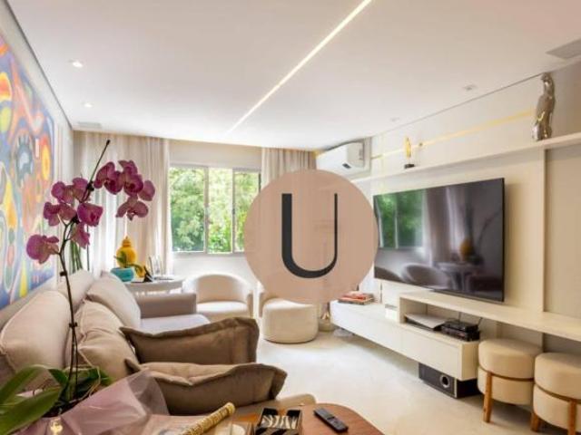 Apartamento com 3 dormitórios à venda, 110 m² por R$ 2.100.000,00 Moema São Paulo/SP