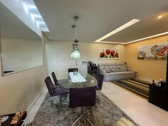 Apartamento com 3 dormitórios à venda, 110 m² por R$ 700.000,00 E
