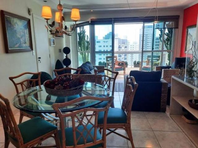 Apartamento com 3 dormitórios à venda, 110 m² por R$ 848.000,00 Jardim Las Palmas Guarujá/SP