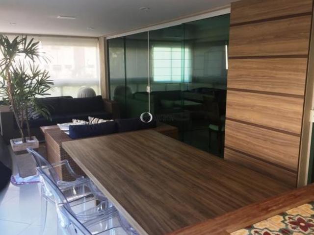 Apartamento com 3 dormitórios à venda, 111 m² por R$ 750.000,00 E