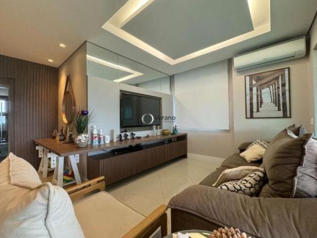 Apartamento com 3 dormitórios à venda, 117 m² por R$ 1.300.000,00