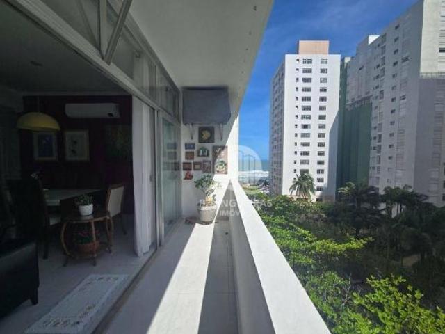 Apartamento com 3 dormitórios à venda, 123 m² por R$ 850.000,00 Pitangueiras Guarujá/SP
