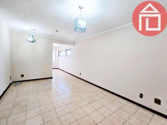 Apartamento com 3 dormitórios à venda, 121 m² por R$ 670.000,00 Centro Bragança Paulista/SP