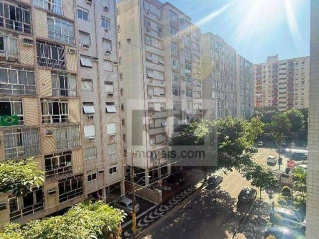 Apartamento com 3 dormitórios à venda, 124 m² por R$ 800.000,00 Ponta da Praia Santos/SP