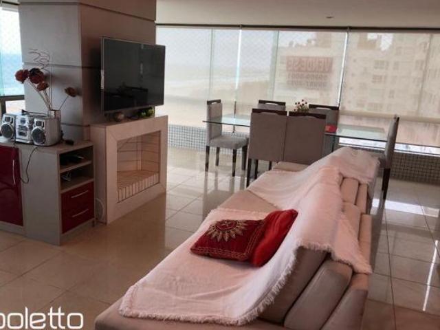Apartamento com 3 dormitórios à venda, 130 m² por R$ 1.500.000,00 Centro Cap