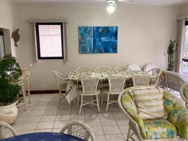 Apartamento com 3 dormitórios à venda, 130 m² por R$ 430.000,00 Enseada Guarujá/SP