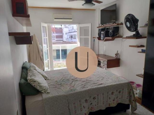 Apartamento com 3 dormitórios à venda, 134 m² por R$ 689.000,00 Pompéia Santos/SP