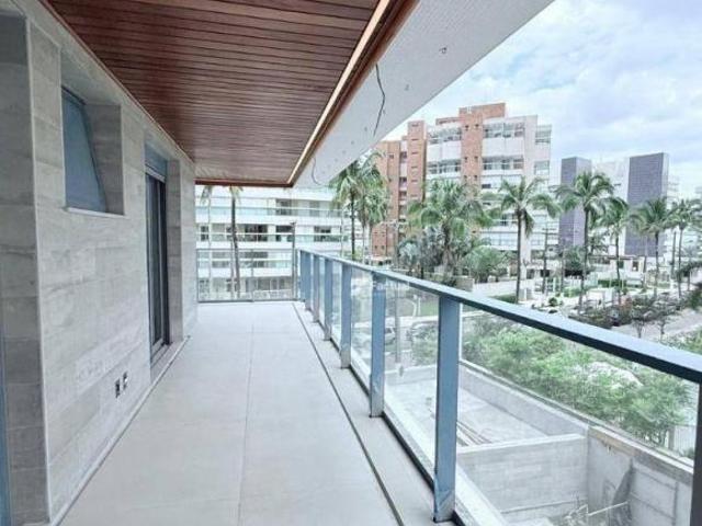 Apartamento com 3 dormitórios à venda, 136 m² por R$ 5.000.000,00 Riviera de São Lourenço Bertio