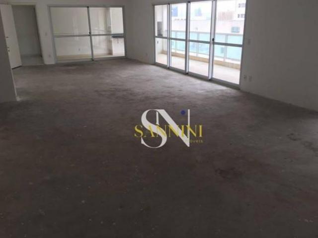 Apartamento com 3 dormitórios à venda, 243 m² por R$ 3.200.000,00 Alphaville Barueri/SP