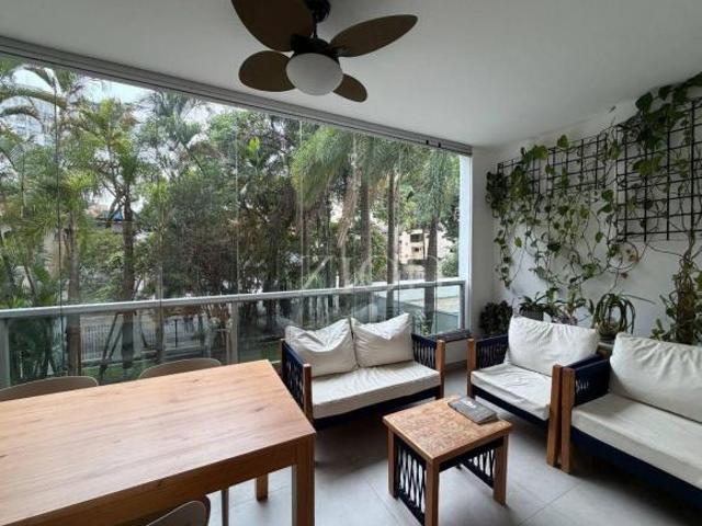 Apartamento com 3 dormitórios à venda, 240 m² por R$ 2.450.000 Moema São Paulo/SP