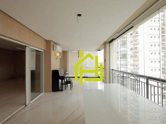 Apartamento com 3 dormitórios à venda, 247 m² por R$ 3.500.000,00 Condomínio Único Campolim Soro
